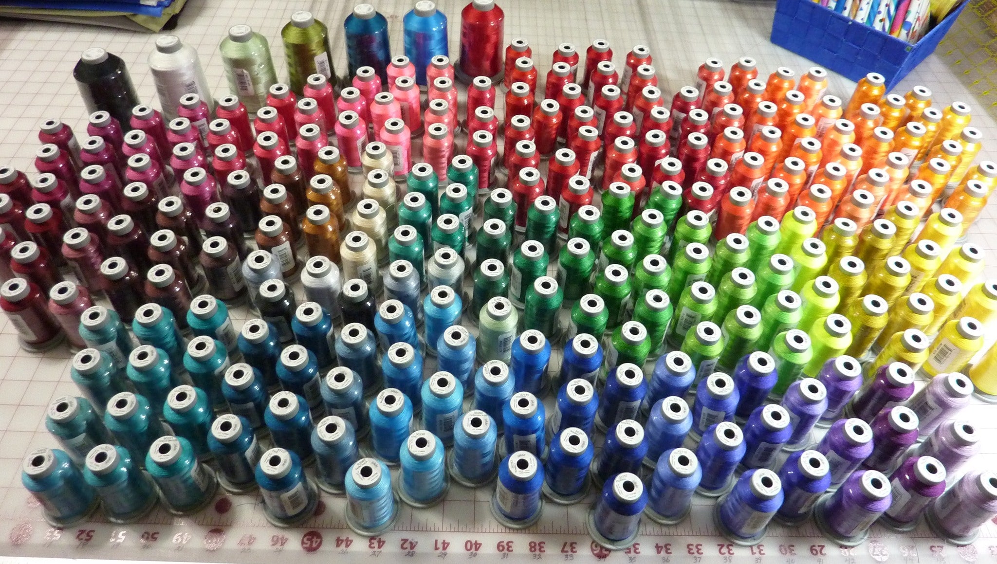 Glide Thread with Laurie Kent Designs | Quilting & Embroidery Thread